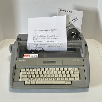Typewriters & Word Processors - Typewriter With Lcd