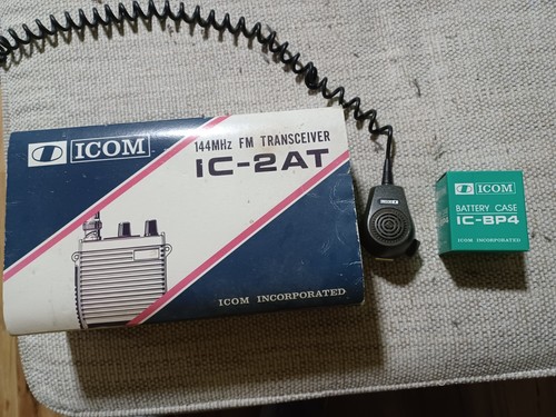ICOM IC-2AT 144MHz FM Transceiver Radio VNTG USED W/EXTRAS ORIGINAL BOX ...