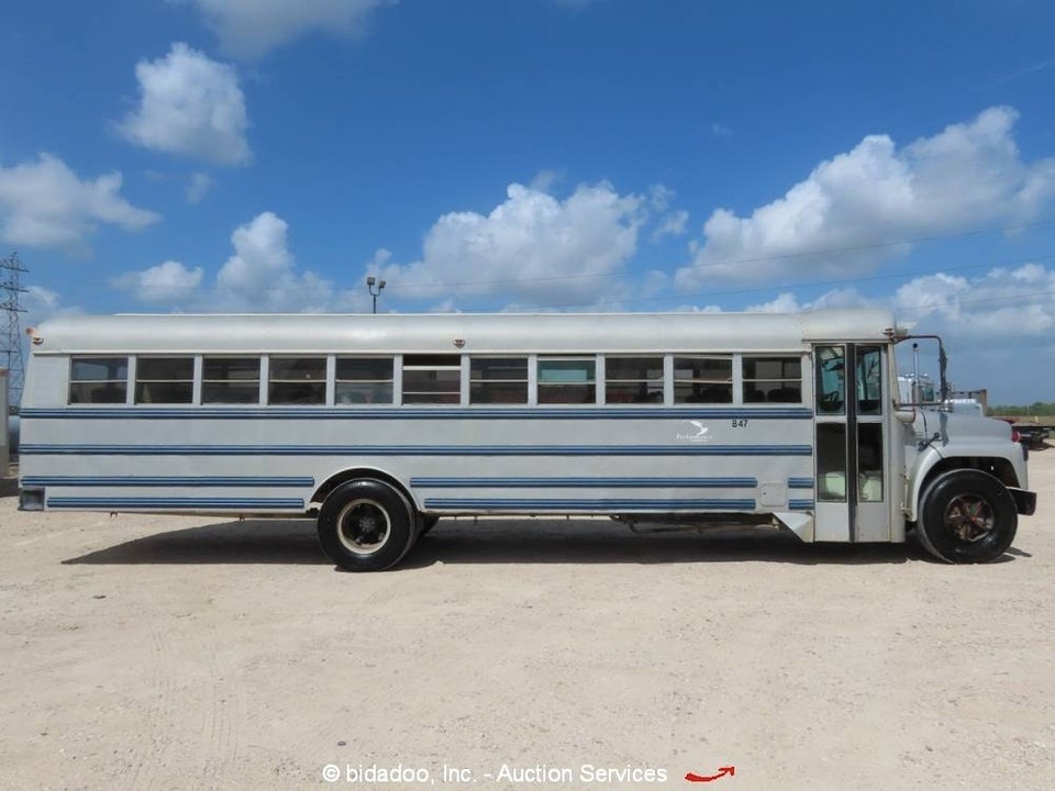 Thomas Built Buses 1723 66 Passenger Conventional Bus A/T Diesel ...