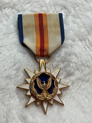 National Intelligence Distinguished Service Medal | eBay