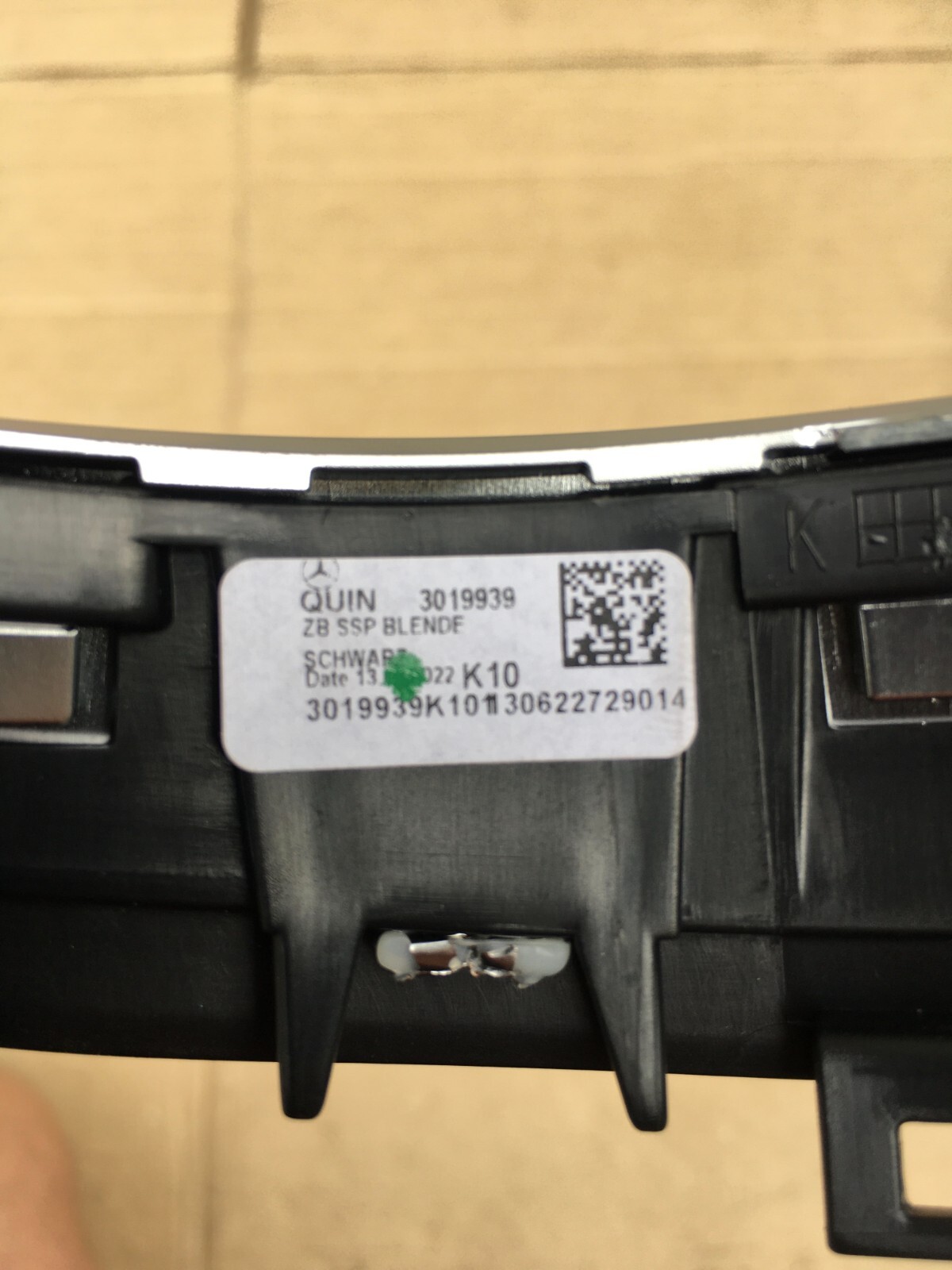 Cover on the steering wheel For Mercedes-BENZ A0004641900, A 099 464 00 ...