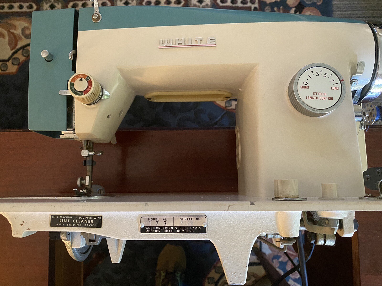 Vintage White Sewing Machine Model 173 in cabinet fair cosmetic ...