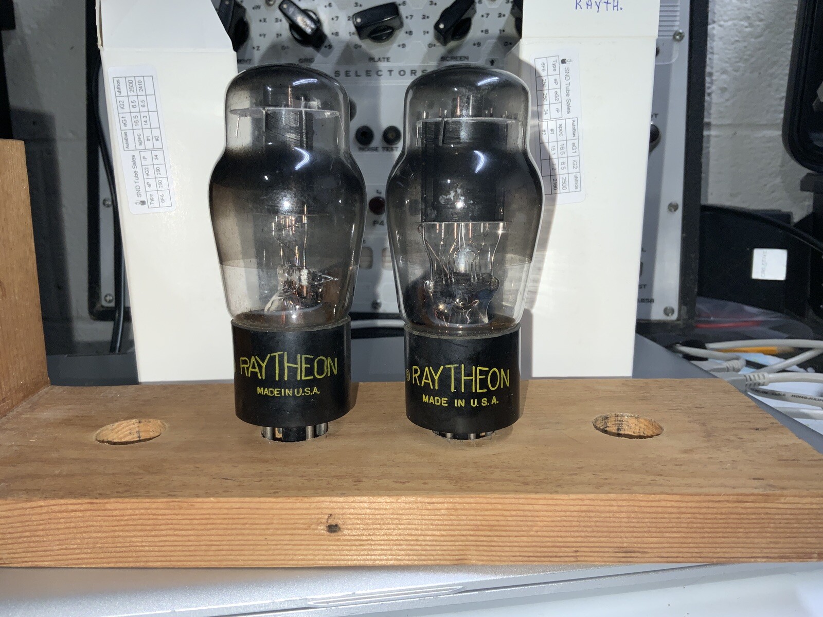 STRONG PAIR OF RAYTHEON 6F6G VACUUM TUBE - TESTED VG - AMPLITREX TESTER ...