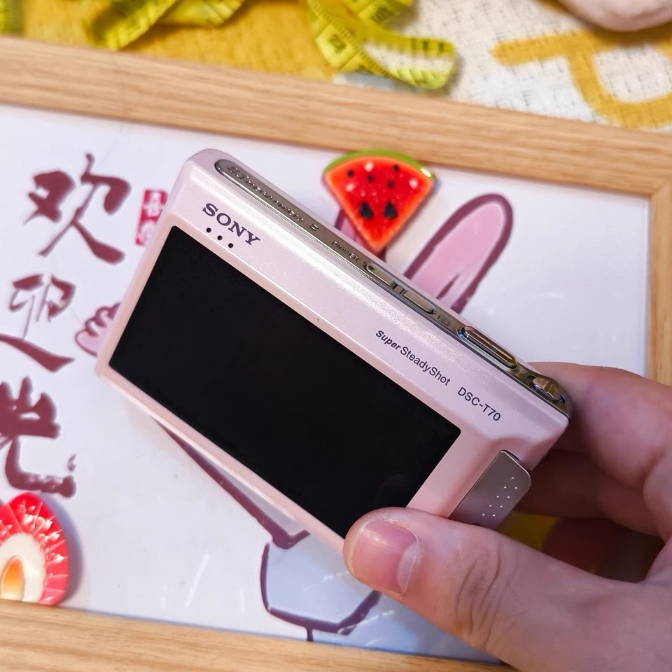 Sony Cyber Shot DSC-T70 Digital Camera 8.1 MP 3x Optical Zoom Touch ...