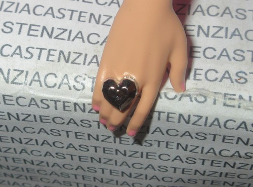 JEWELRY BARBIE DOLL GALA PINK PREMIERE SILVER HEART PLASTIC RING ...