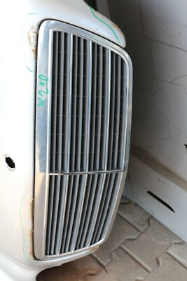 ORIGINAL Mercedes W210 E220CDI Frontgrill Kühlergrill Grill A2108800583 ...