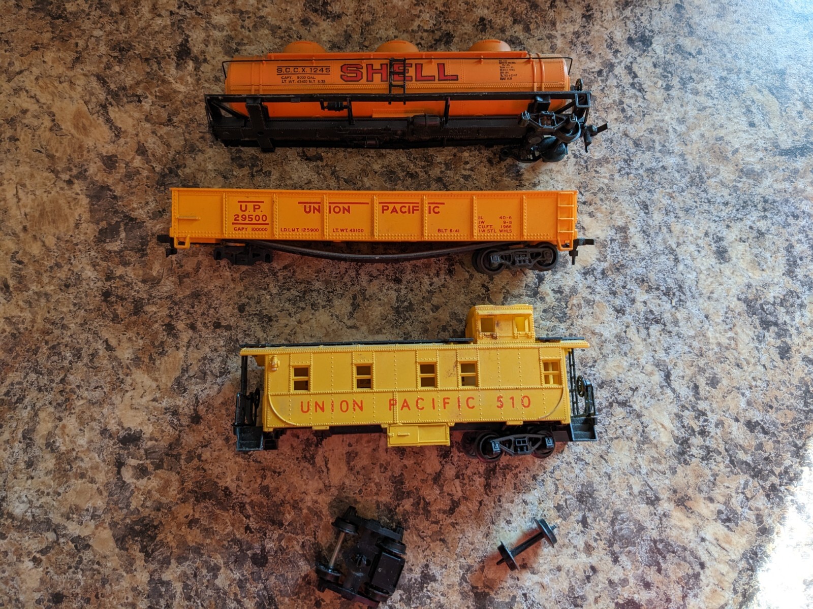 VINTAGE HO Gauge Model Railroad Train Cars – Lot of 13 | eBay