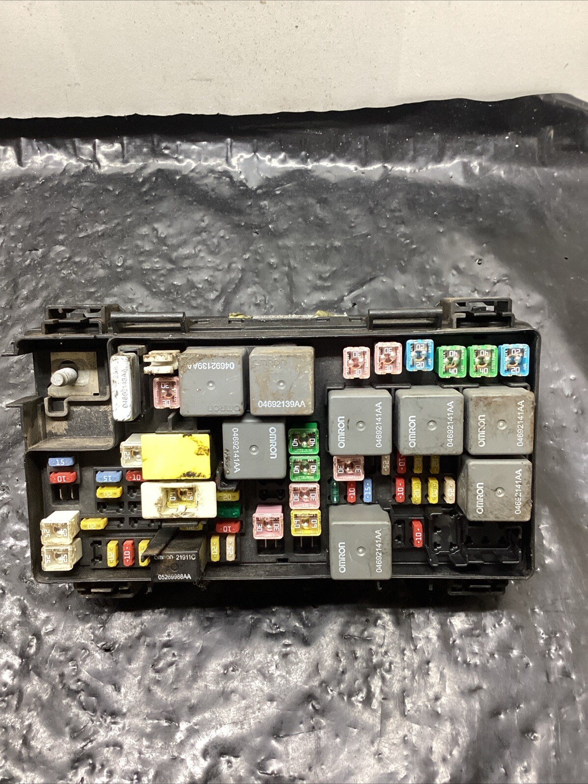 Jeep JK Wrangler 3.8L TIPM Module and Fuse Box 56049717AJ | eBay