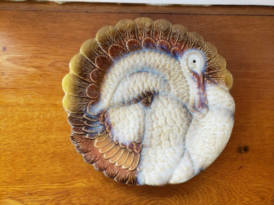 Better Homes & Gardens Round Turkey Serving Platter Raised Embossed ...