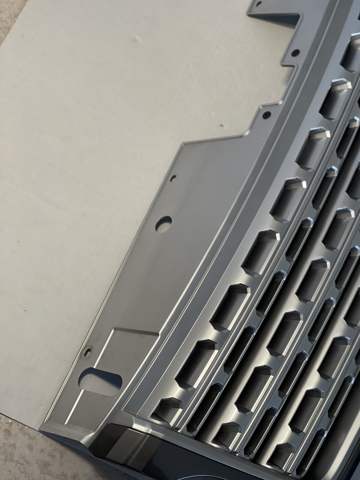 2014-2019 RANGE ROVER FRONT GRILLE USED SILVER PART # LR077427 | eBay