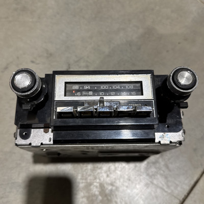 Chevy AM/FM Delco Radio 78-87 GM Car Truck Corvette Suburban Used OEM ...