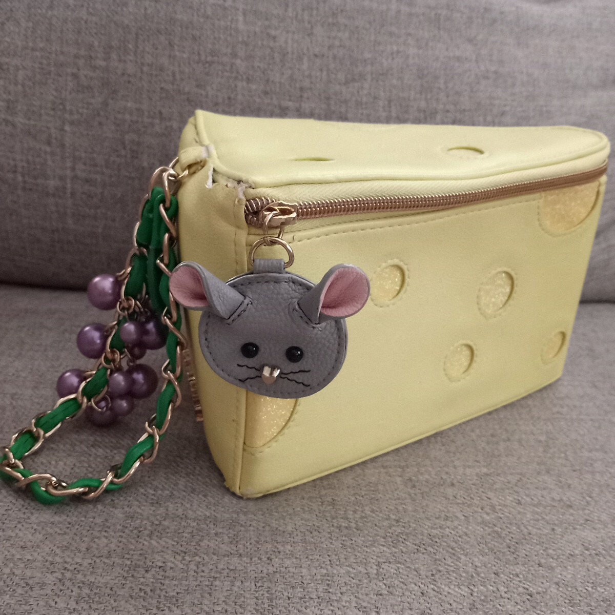 Betsey Johnson In Queso Emergency Cheese Mouse Grapes… - Gem