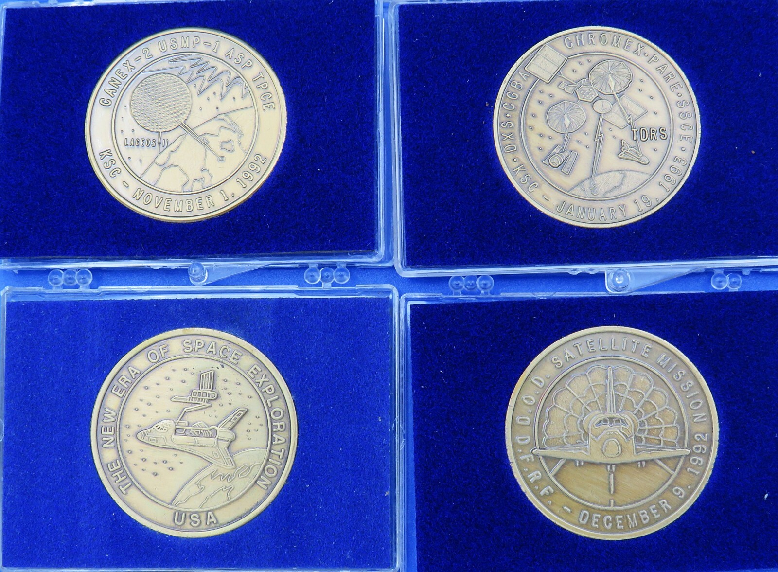 NASA COIN Lot of 4 vtg Space Shuttle ENDEAVOUR COLUMBIA USML STS-50 -52 ...