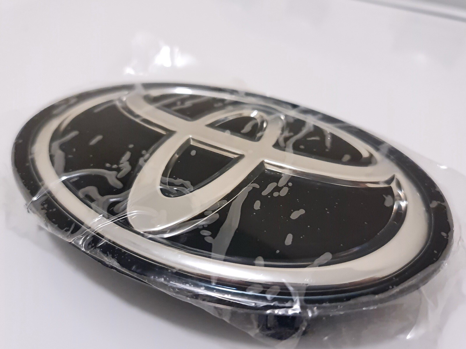 Toyota Sienna Front Grille Emblem Logo Radar2021/2022/2023 90975-02160 ...