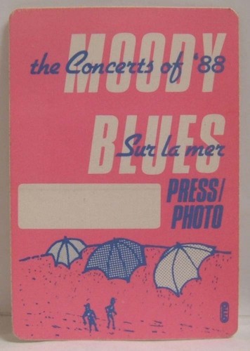 THE MOODY BLUES - VINTAGE ORIGINAL CLOTH CONCERT TOUR BACKSTAGE PASS ...