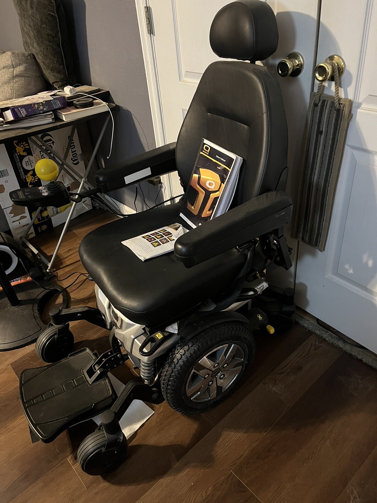 Quantum Edge 2.0 Power Wheelchair With Battery, Trailer And Light ...