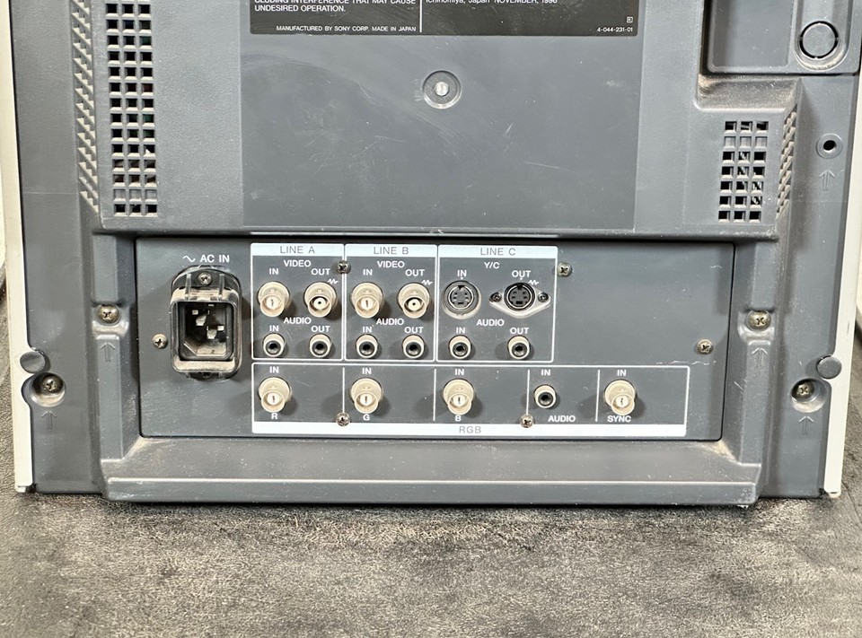 Sony Trinitron PVM-1350 13″ Color Video CRT Monitor Retro Gaming RGB ...