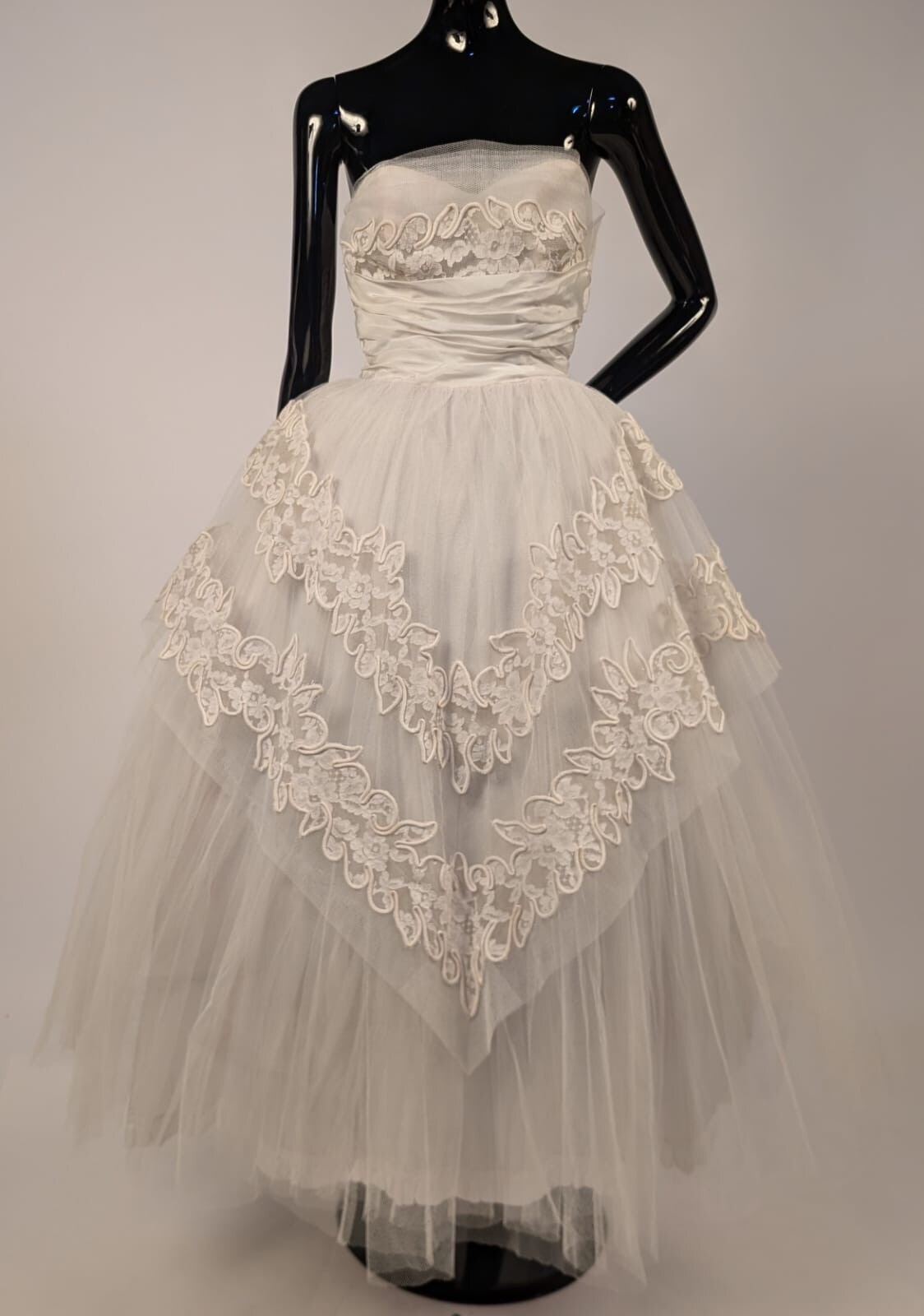 SNOW WHITE PRINCESS VINTAGE 1950’S POOFY PROM PARTY D… - Gem