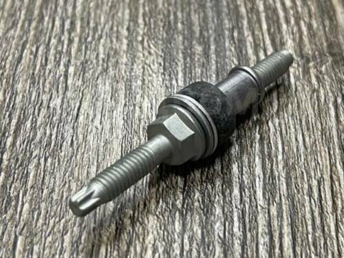 1x BMW E60 E39 E46 X5 M57N2 M57N Cylinder head cover Fixing Element ...