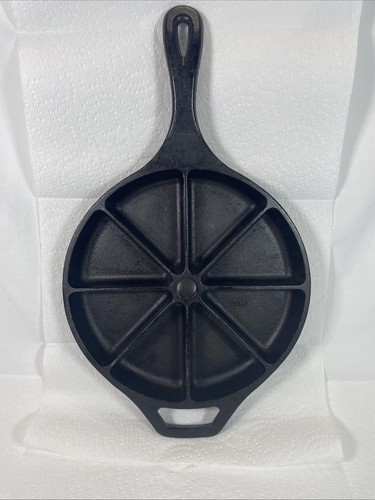 Cracker Barrel Country Store Cast Iron Divided 8 Slice Cornbread Pan | eBay