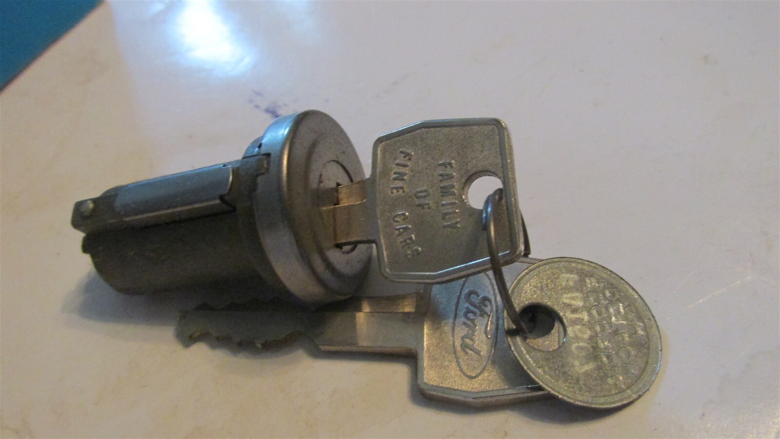 NOS 1967 - 1970 FORD FAIRLANE FALCON TORINO STATION WAGON TAIL GATE KEY ...