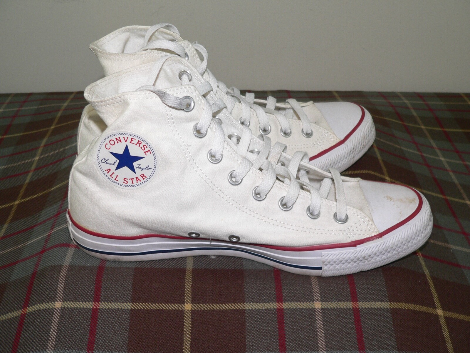Converse Chuck Taylor Classic White High-Top All Star… - Gem