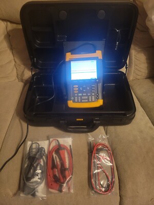 Fluke 199C Scopemeter 200 MHz 2GS/s W/ 2 New 200MHz Probes And Test ...