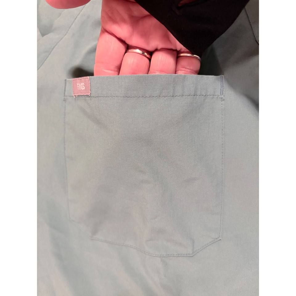 FIGS Women Light Green V Neck Scrub Top Short Sleeve Pocket Medical ...