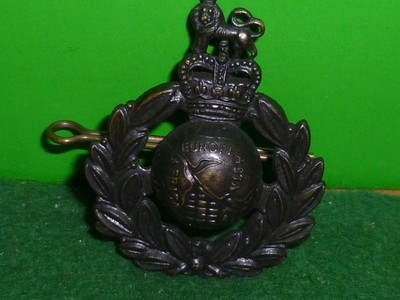 Rare Falklands Royal Marine Commando Cap Badge With SOE Escape Compass ...