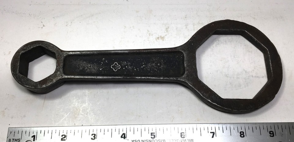 Antique Big Railroad Train Farm Tractor Buggy Wagon Plumbing Wrench - V ...