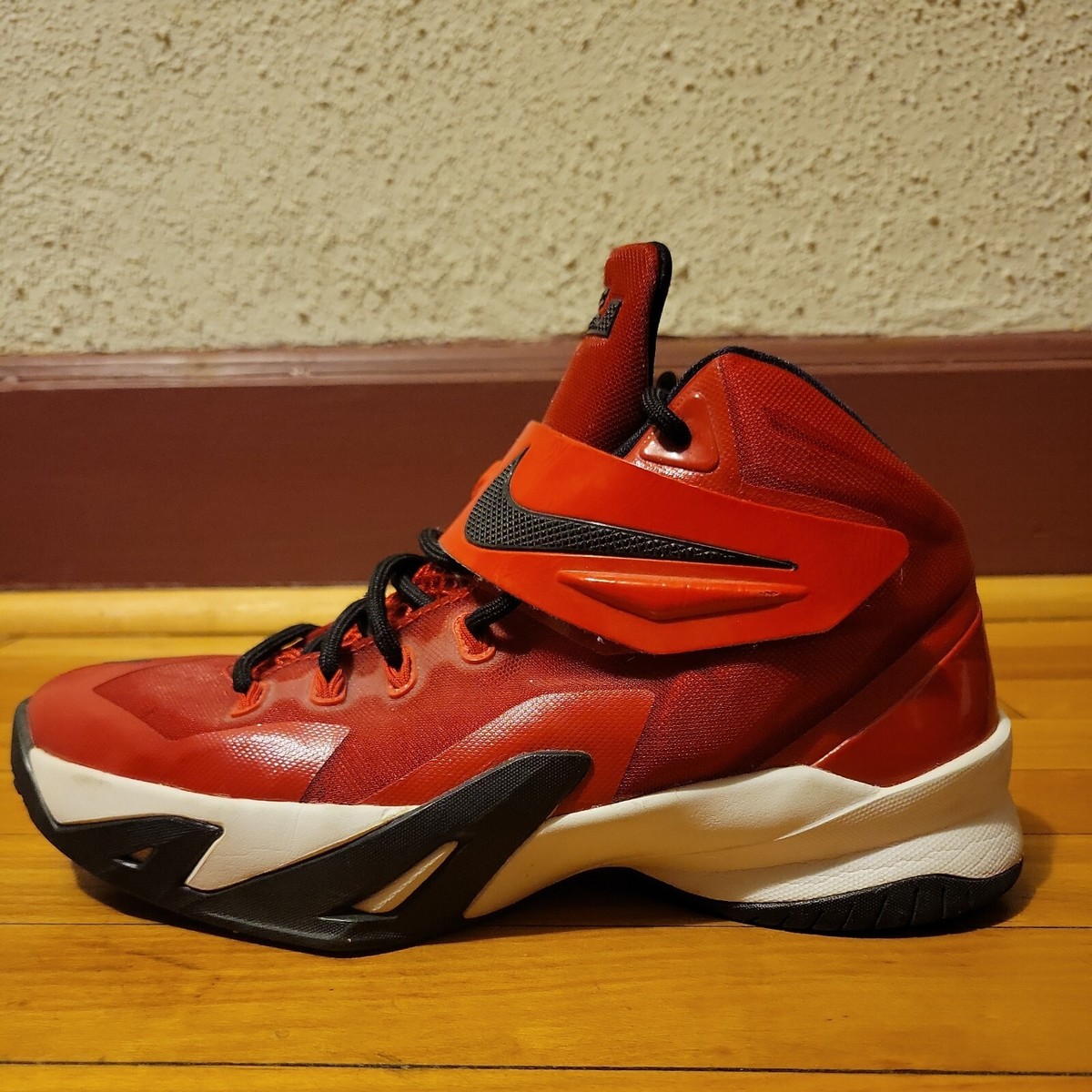 Lebron Soldier 8 Red