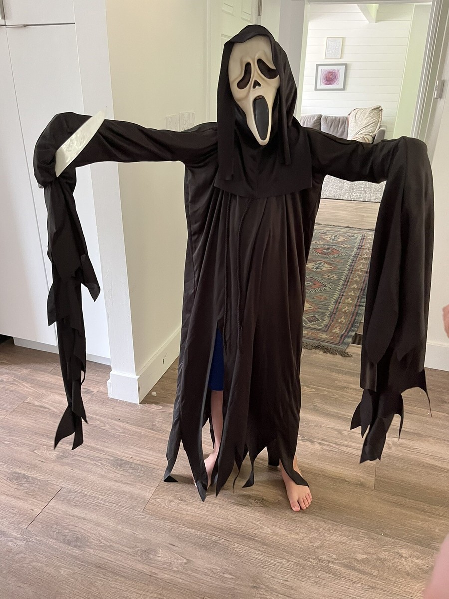 Ghostface Costume From The Licensed Killers, Why Just Ghostface Gets