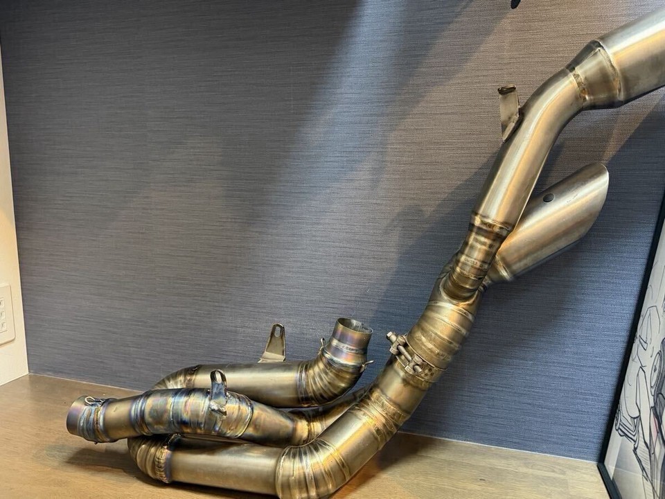 Marmitta scarico slip-on Ducati Streetfighter V4 Titanium Burnout ...