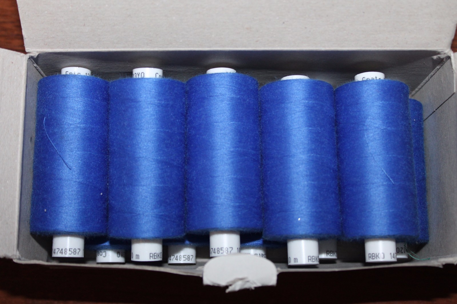 Thread Coats Epic 120, 1 box - 10spools, 100% Polyester Corespun, Col ...