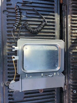 ADEC Dental Unit 2 Handpiece with tray holder and water bottle system ...