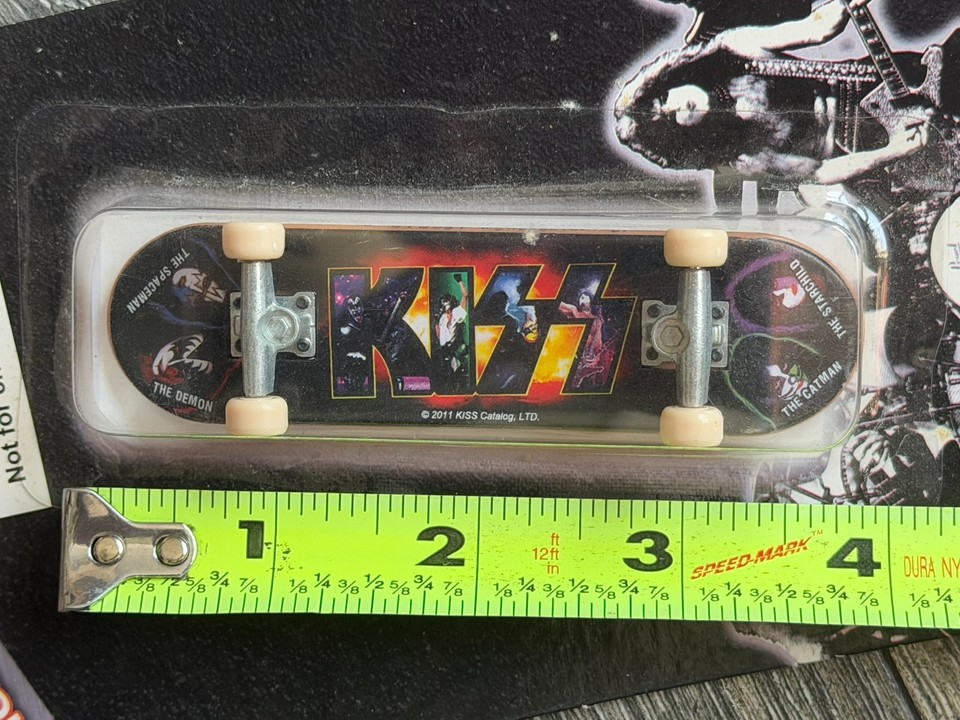 KISS Toy Finger Skateboard Mini Finger Board SEALED Vintage Kiss ...