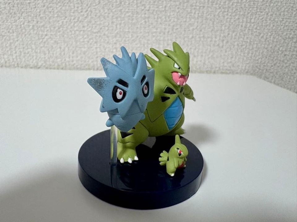Rittai Pokemon Zukan Larvitar Pupitar Tyranitar Figure | eBay