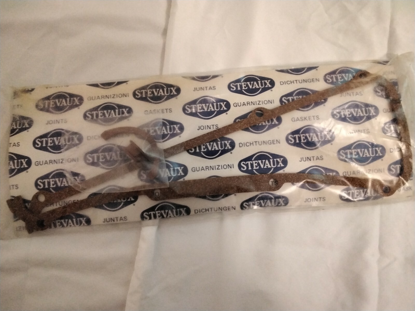 026198025A STEVAUX/VOLKSWAGON VALVE COVER GASKET (1.6, 1.8, 2.0 holes ...