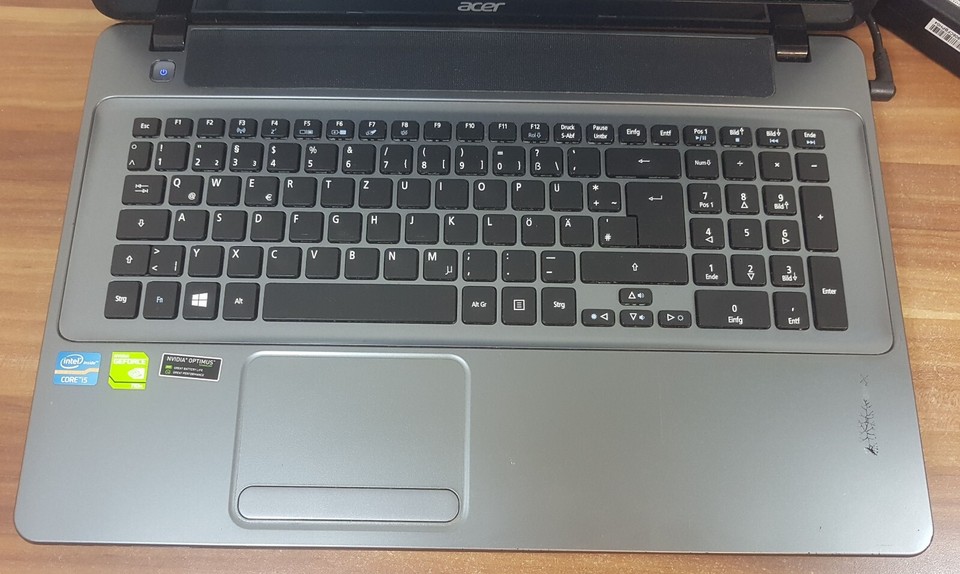 17,3" Gaming Acer E1-771G 3,2GHz 8GB 256GB SSD nVidia GeForce 710M ...