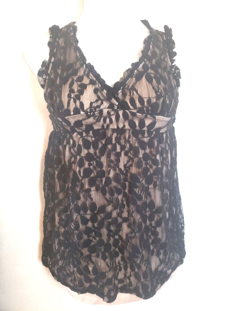 Annabelle Women's Size M bust 32" Top Dressy Black lace lined ruffled ...