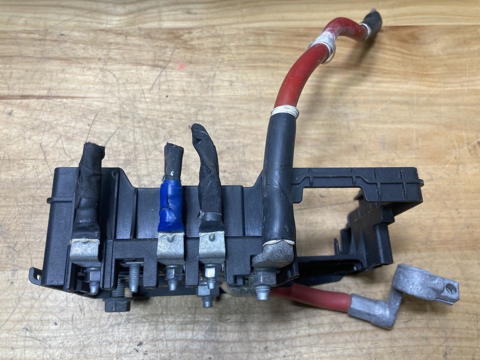 2010-2017 Buick Regal Cadillac SRX Positive Battery Compartment Fuse ...