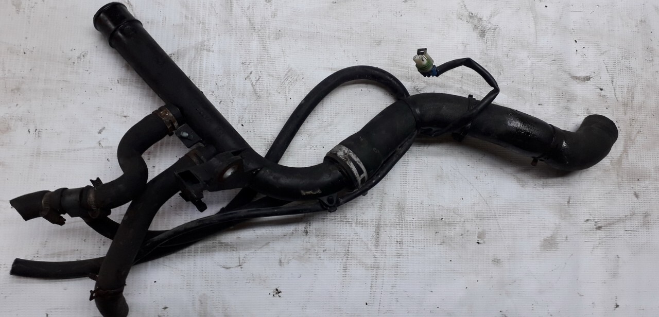 90448854 1310327 Radiator Hose (Water Hose) for Opel Vectra UK699081-45 ...