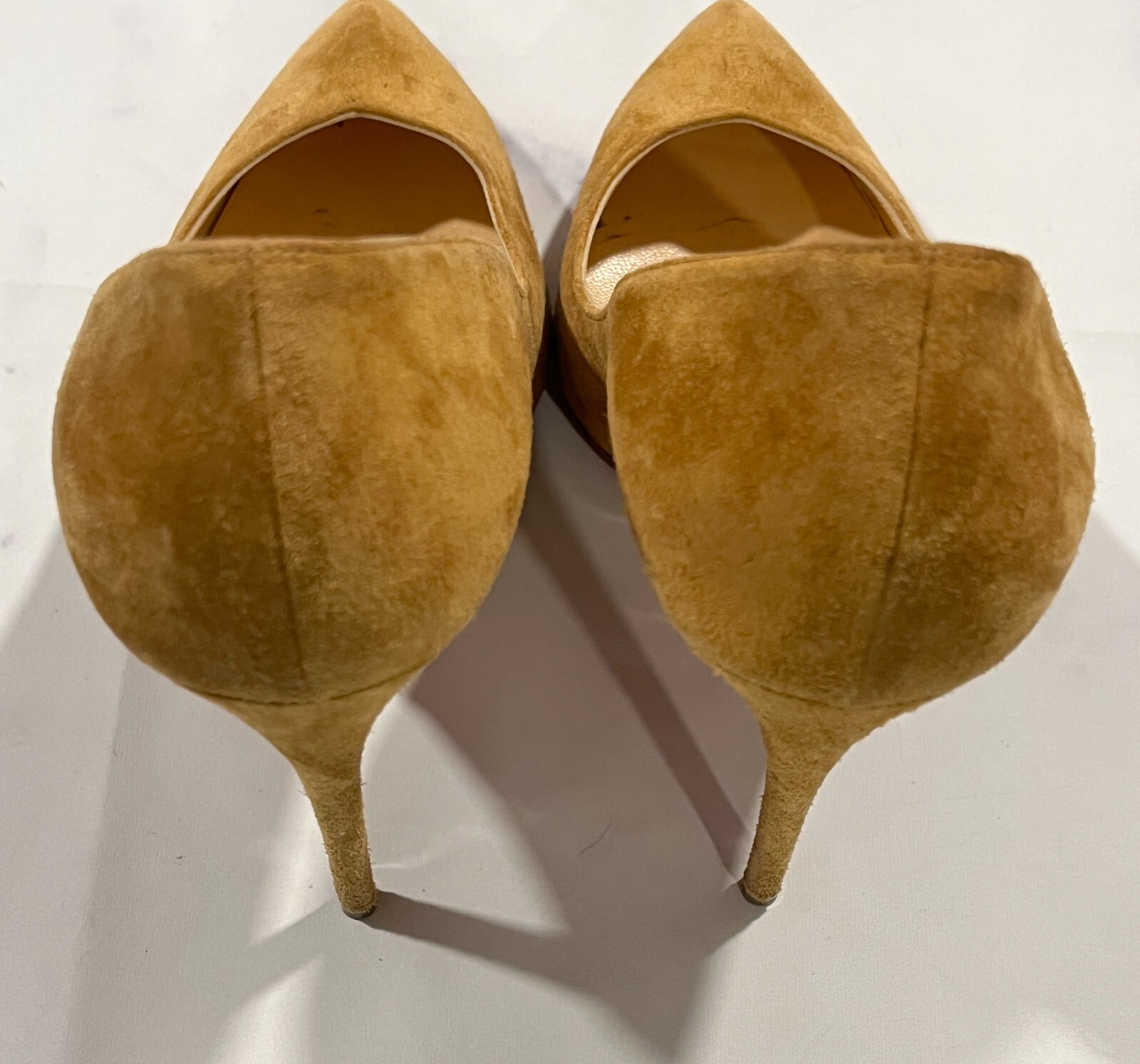 CHRISTIAN LOUBOUTIN CAMEL SUEDE PUMPS SIZE 38 - Gem