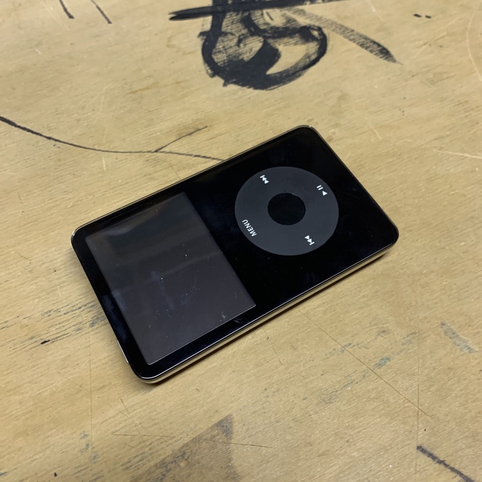 Apple A1136 Black iPod 30GB Classic 5th Generation NOT Tested W/ Cords ...