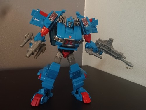 Transformers Generations Thrilling 30 Deluxe class Skids | eBay