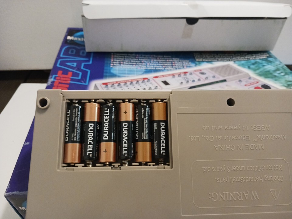 Maxitronix MX-908 White Battery Operated 300 in 1 Electronic Project ...