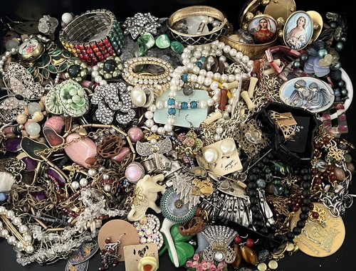 80+ Pc Vintage To Now Mostly Wearable Junk Drawer Jewelry Lot | eBay