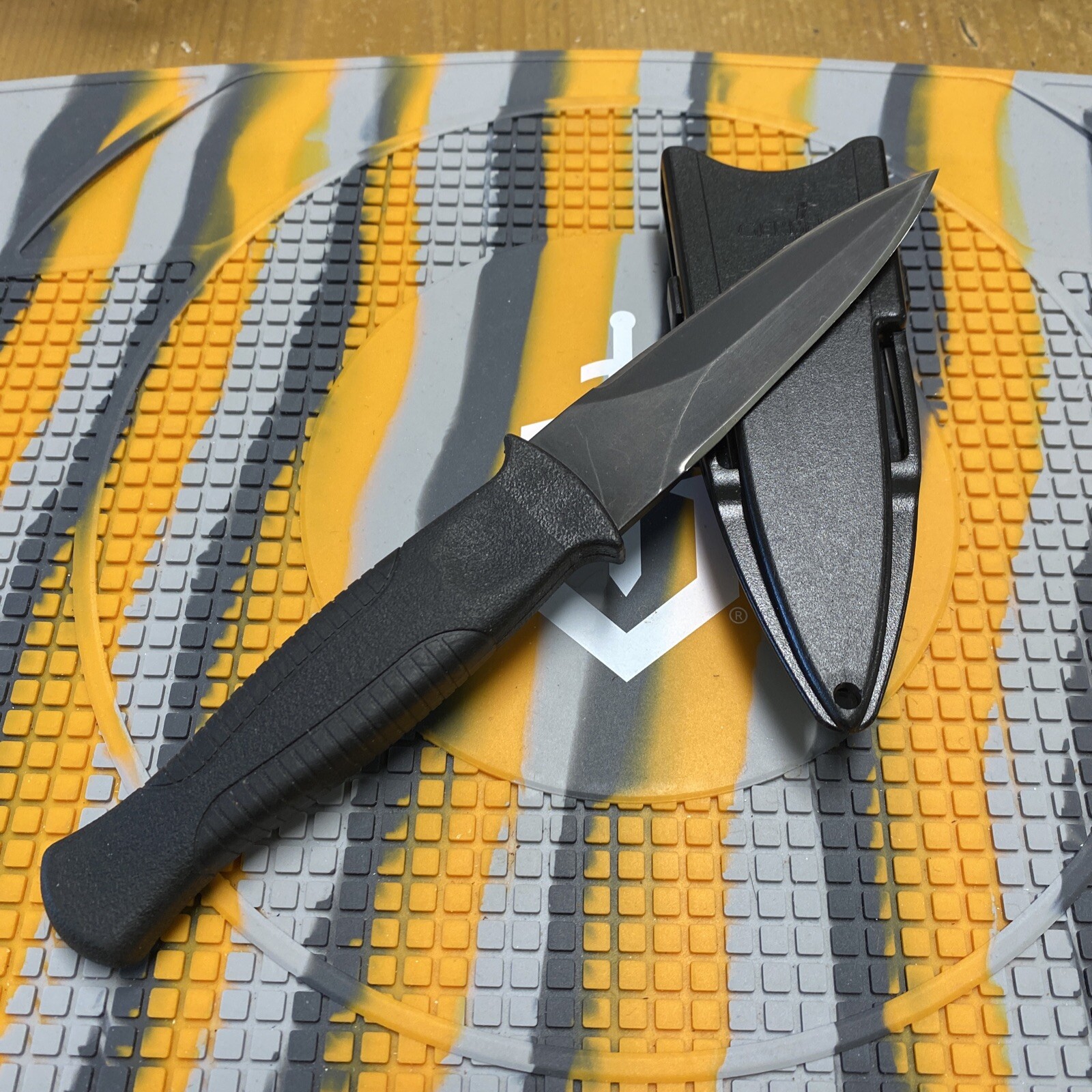 Rare/Discontinued Gerber Guardian Back-Up Fixed Blade Boot Knife W ...