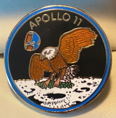 APOLLO 11 Willabee & Ward NASA SPACE MISSION CREW PIN ~ Armstrong ...