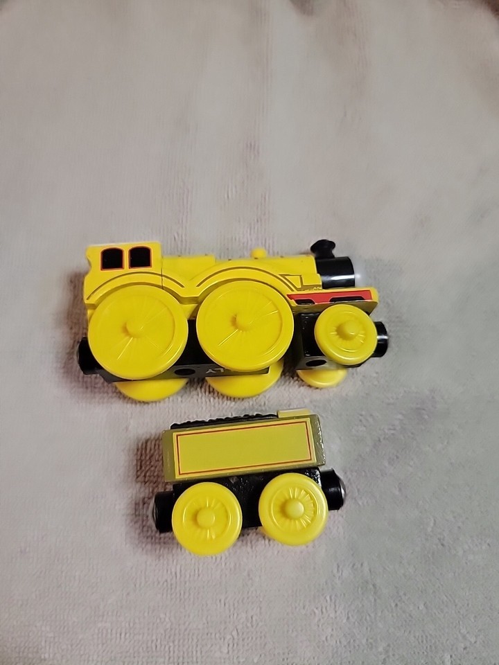 2003 Thomas and Friends Wooden Railway Molly Engine with Tender | eBay